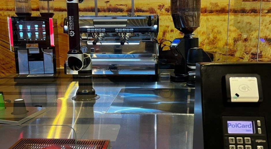 PolCard from Fiserv zapewnia obsługę płatności robota-baristy