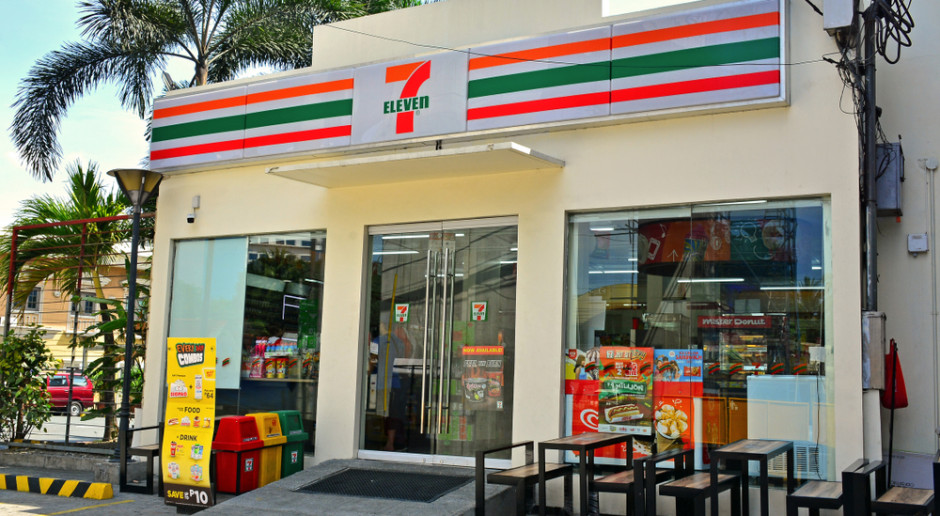 Oferta 7-Eleven. Czym się różni od tego co znajdziemy w sklepach Żabka?