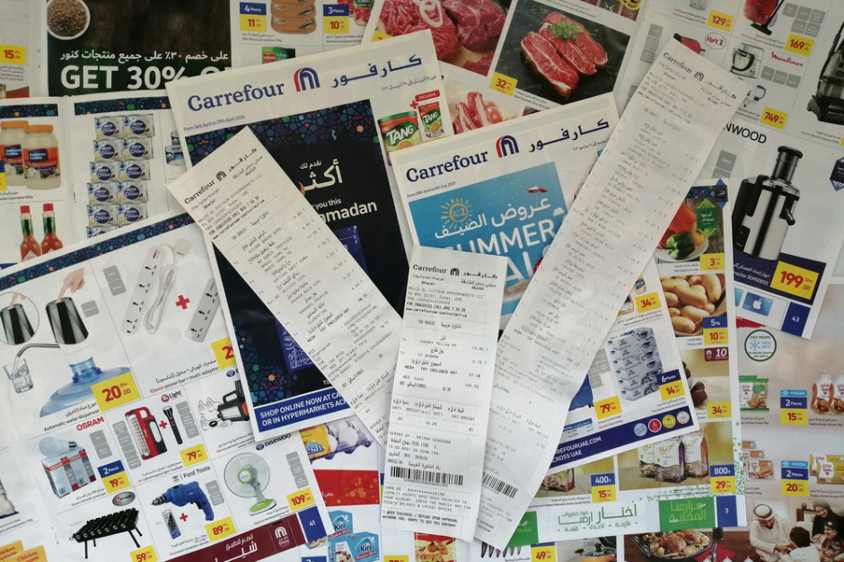 Polacy masowo szukają promocji w gazetkach sieci handlowych