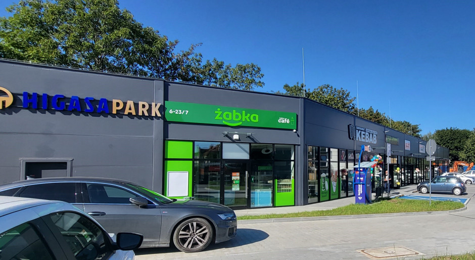 Higasa otwiera kolejny park handlowy z parasolką w logo. 7 inwestycji w ... Higasa otwiera kolejny park handlowy z parasolką w logo. 7 inwestycji w ...