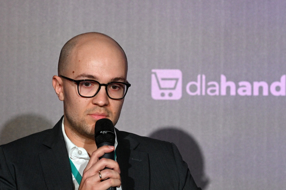 Nowe generacje klientów rozdają karty w handlu