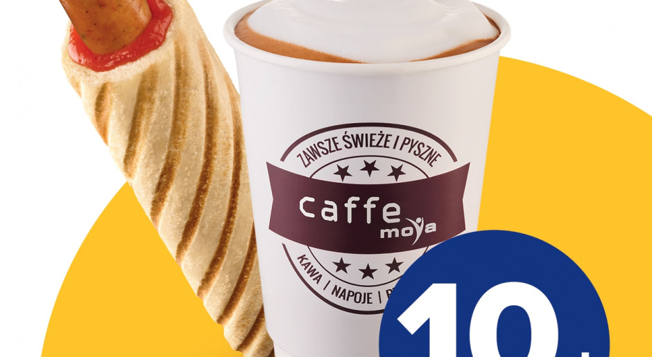 W Caffe MOYA podczas majówki kawa i hot-dog za 10 zł