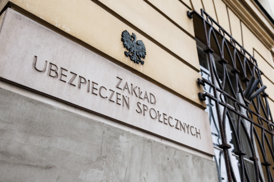 7,6 mld zł trafiło na konta. Polaków ZUS kończy wypłaty