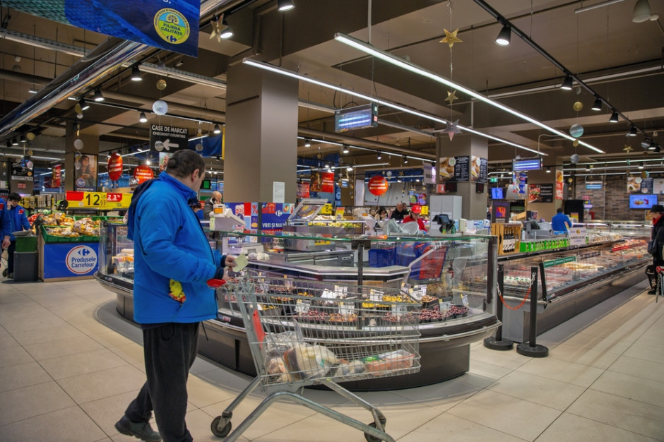Żabka i Auchan zainteresowane przejęciem Carrefoura w Rumunii