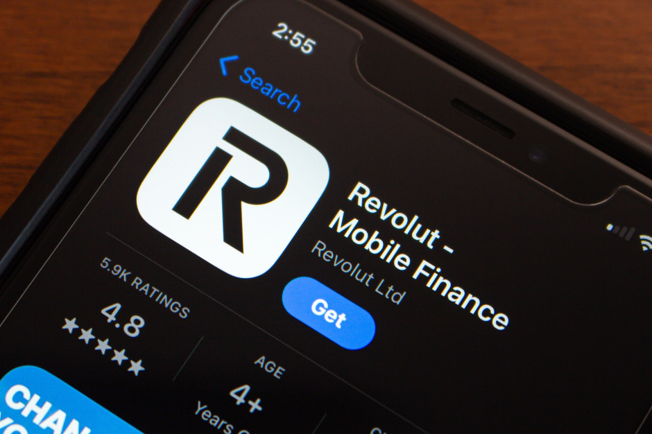 Revolut robi sklep z banku