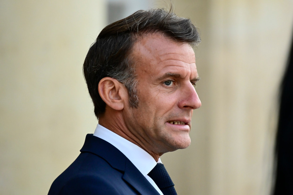 Brylował w nich Emmanuel Macron, a wtedy stały się hitem. Producent ...